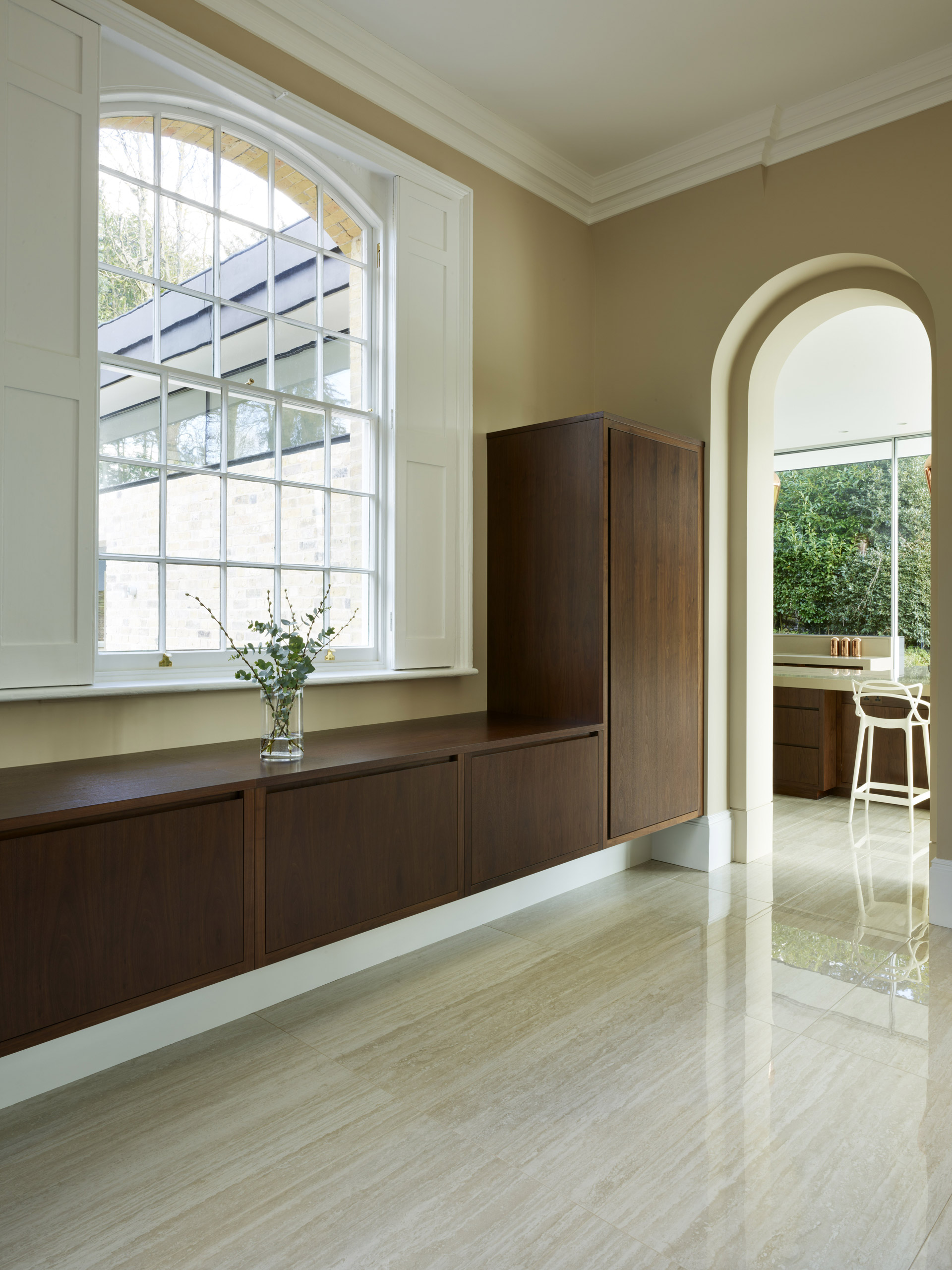 Chamber Furniture | Handleless Kitchen Design