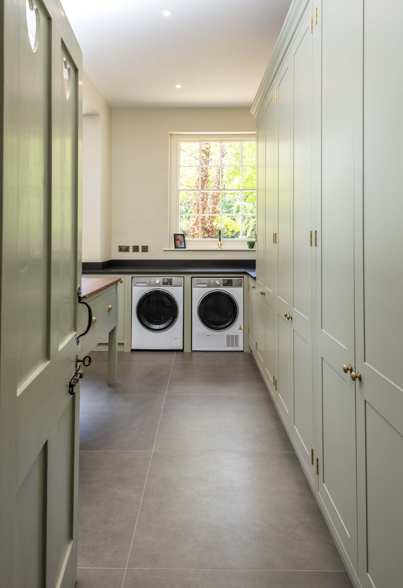 Chamber Furniture | Manufacturers of Stained Oak Kitchens